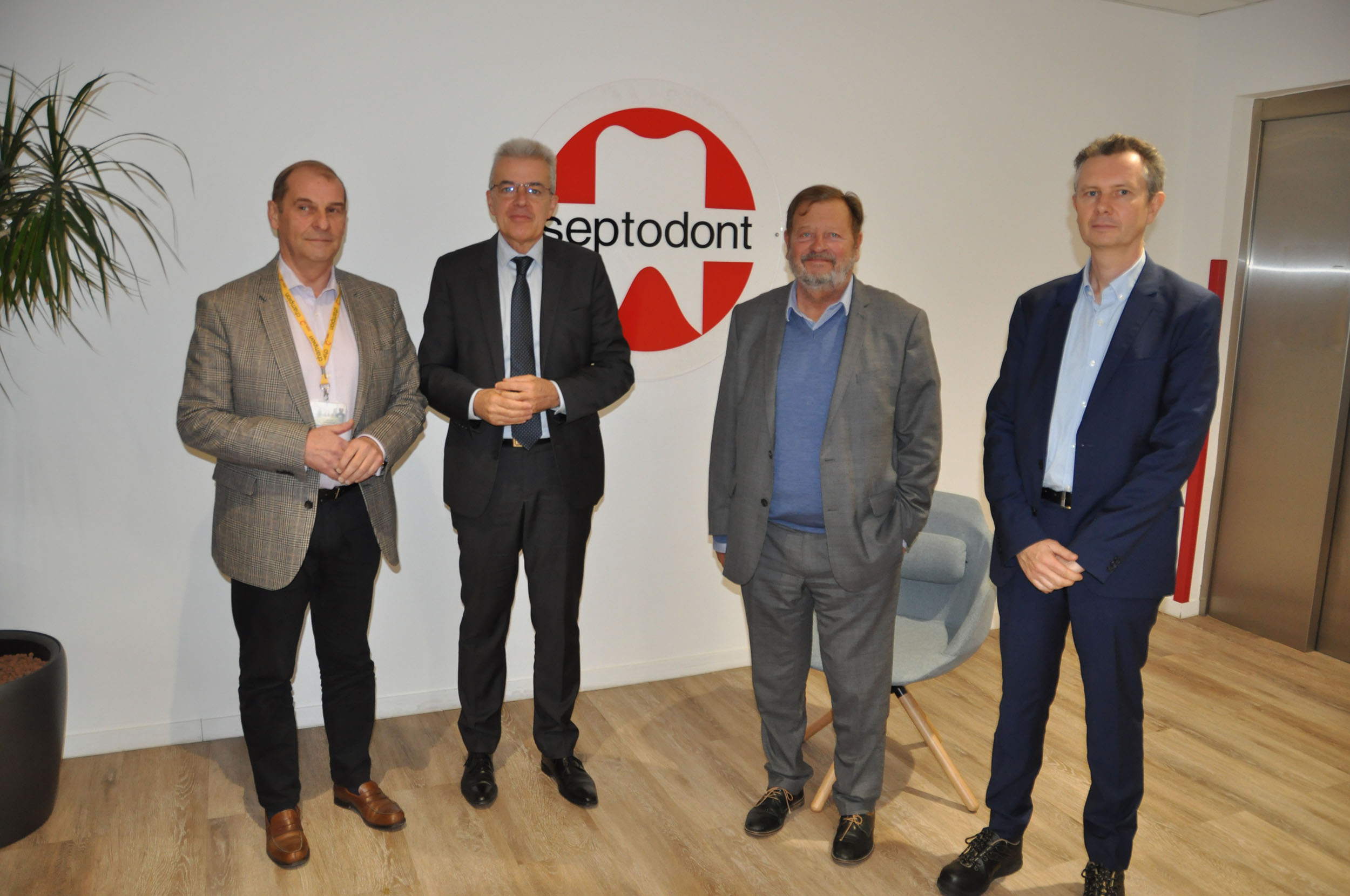 Septodont, 90 ans au service de vos dents - Développement économique ...